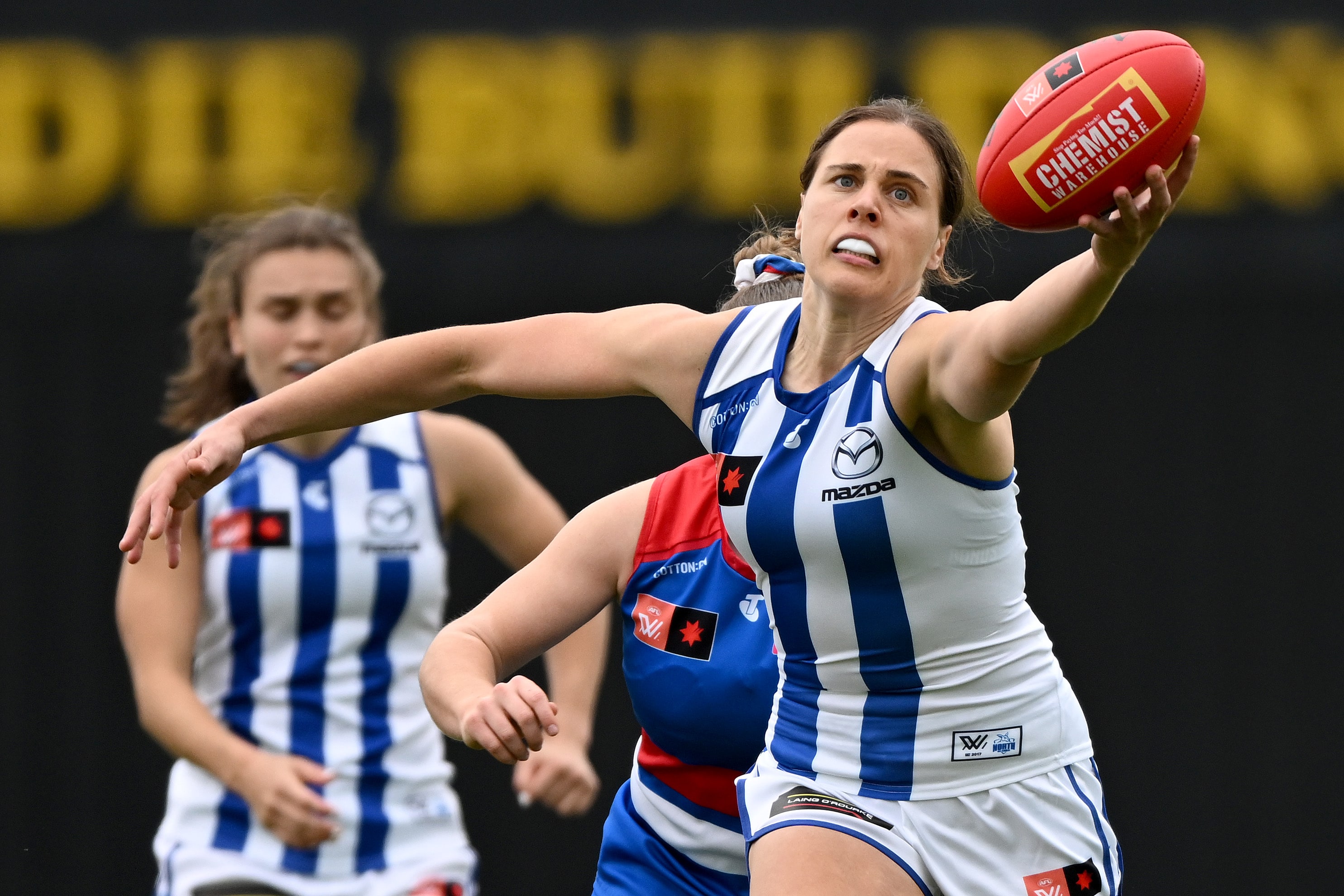 Garner nears the lead with another 10 coaches' votes