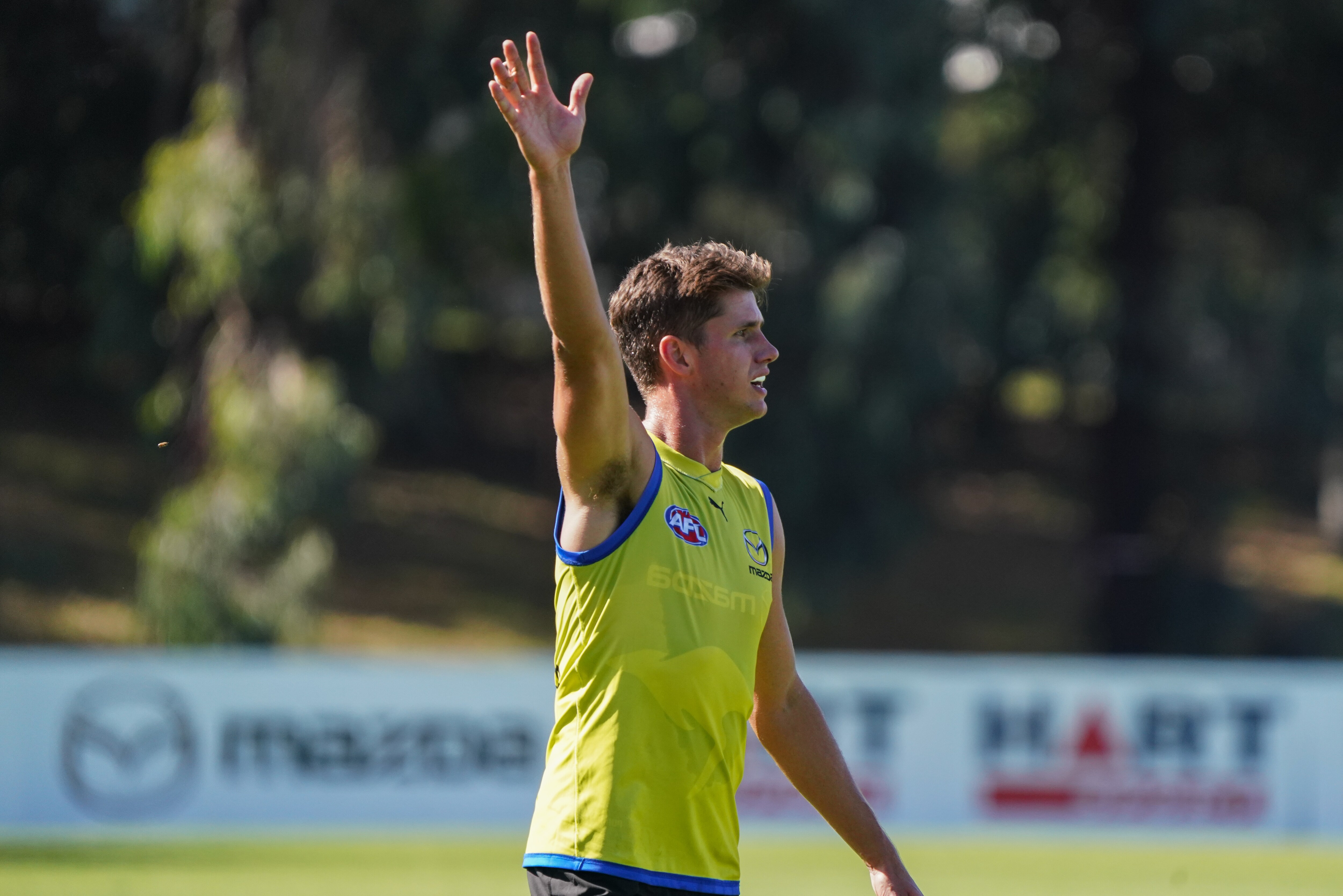 Training report: Recruit returns in match sim, young mid shines