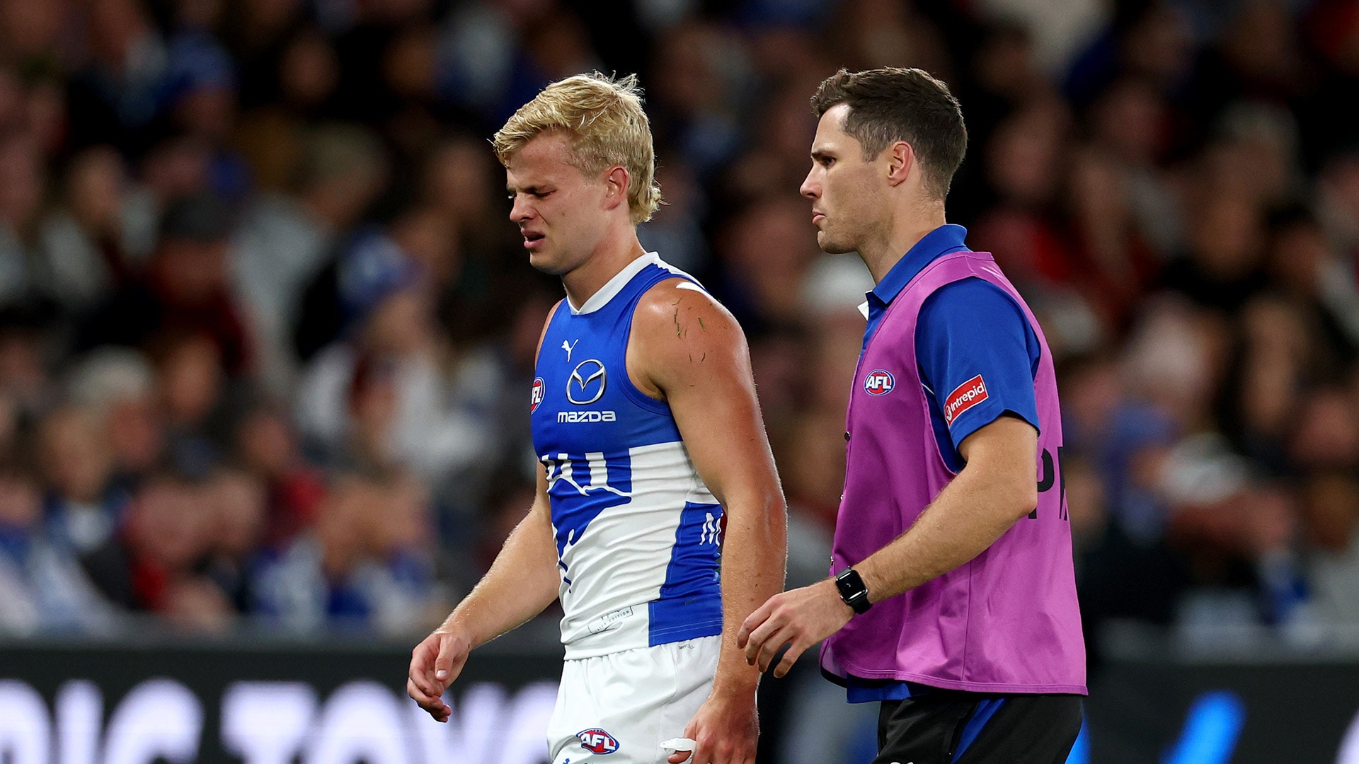 Jackson Archer: Defender set for lengthy lay-off