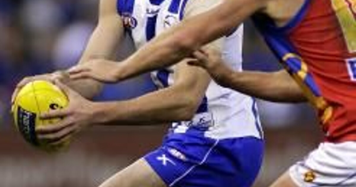 Roos re-sign promising duo