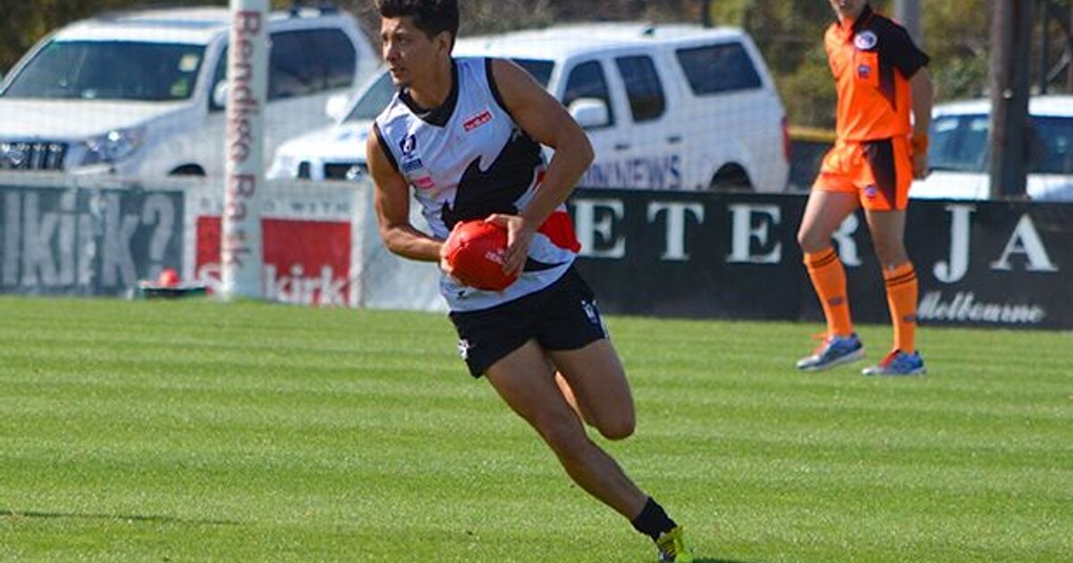 VFL: Robin Nahas pushes forward