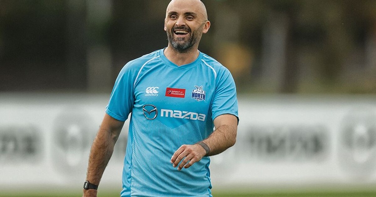 Shaw, players, in it together