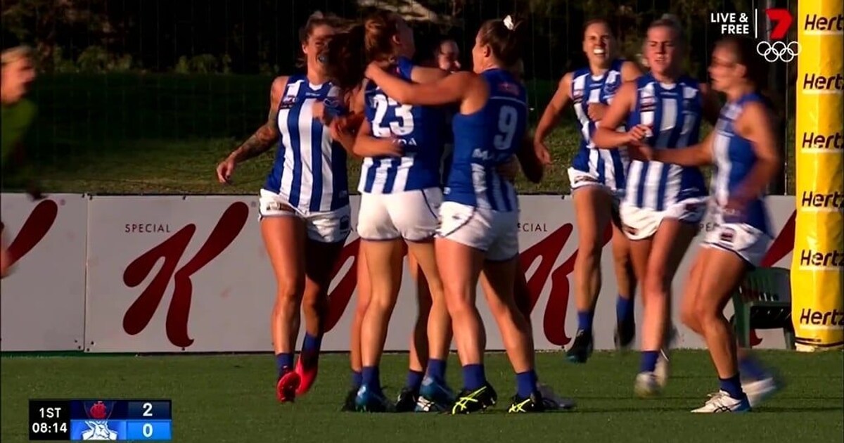 AFLW: Grace Campbell kicks first (Round 3, 2021)