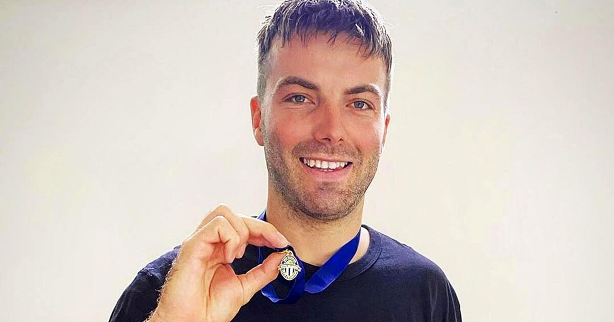 Syd Barker Medal heads online this Friday