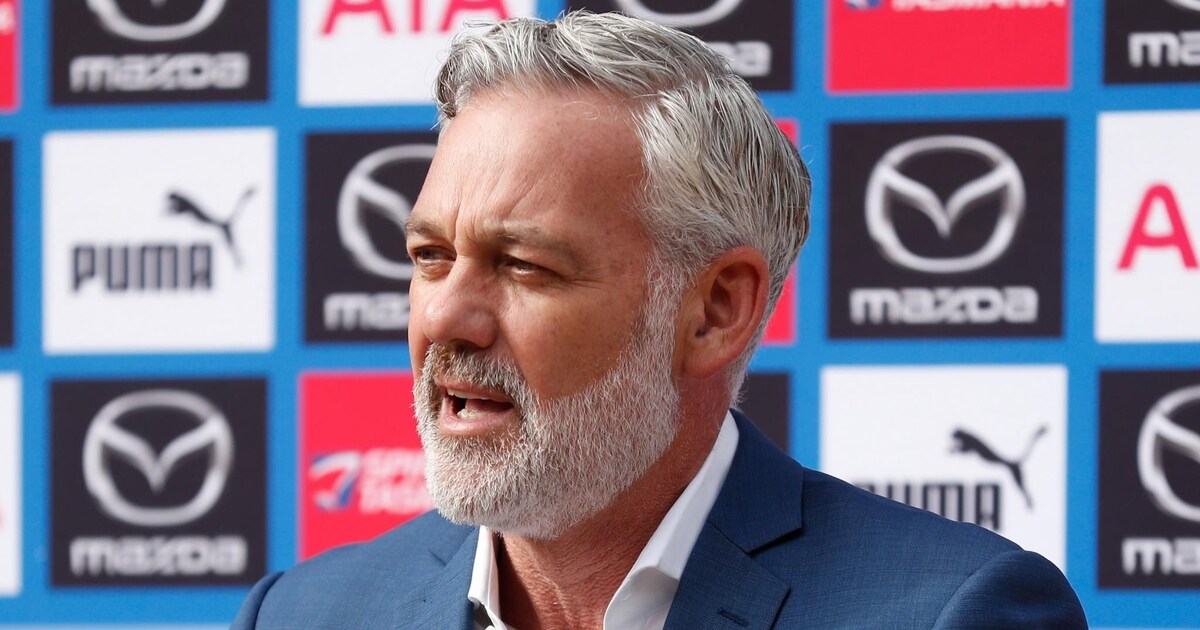 North Melbourne Kangaroos pay tribute to outgoing President Ben Buckley