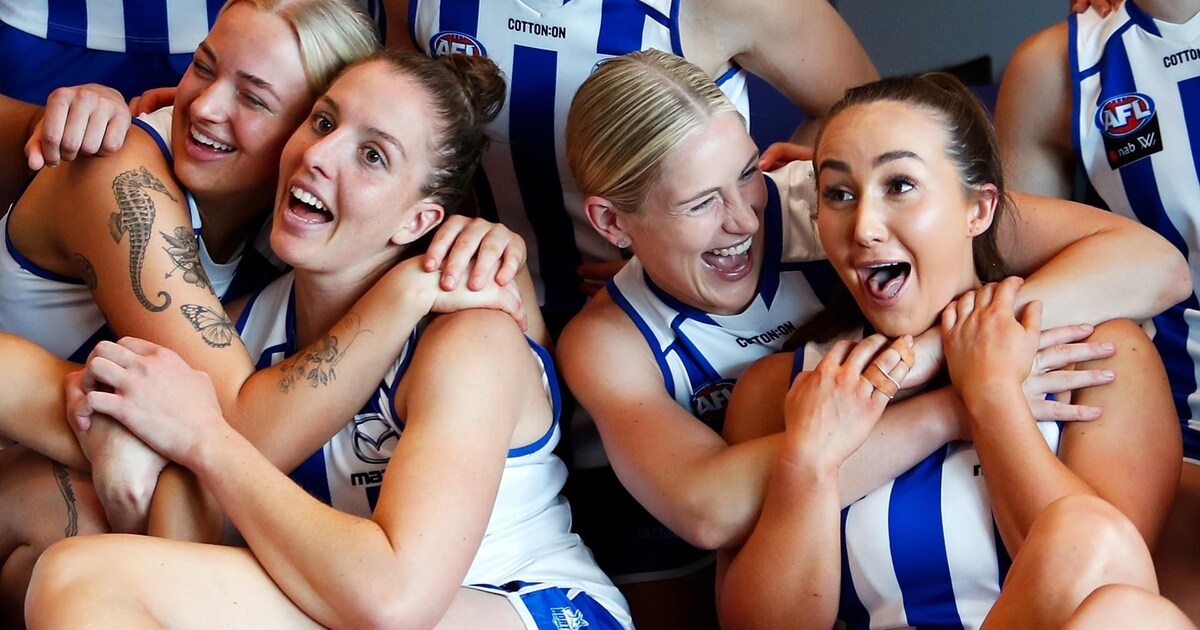 Gallery: Behind the scenes at the AFLW team photo day